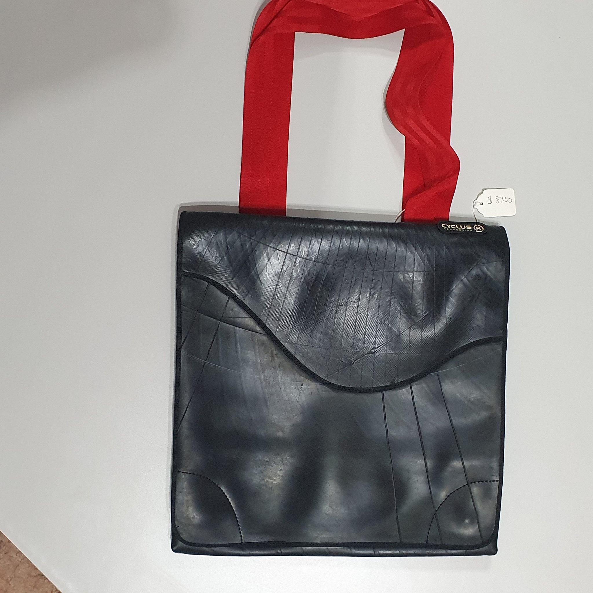 Cyclus Rubber Messenger Bag – OZF Designs